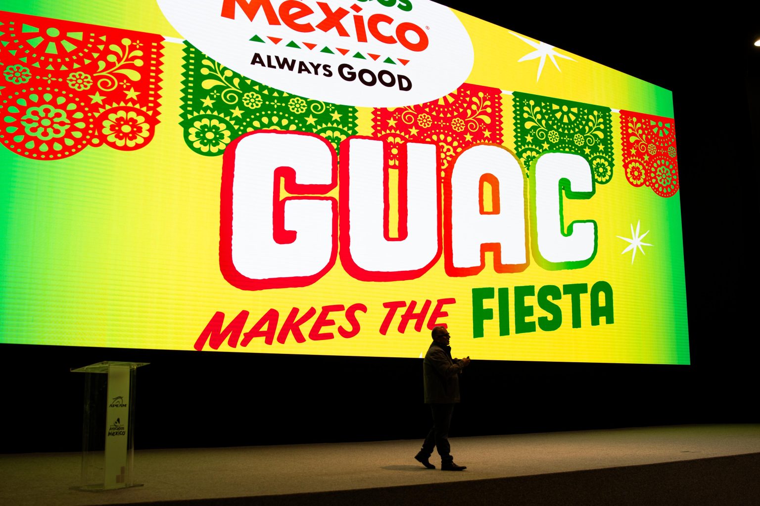 Álvaro Luque, CEO de Avocados From Mexico, visita Michoacán para ...